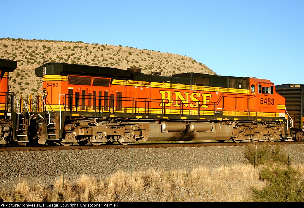 BNSF 5453